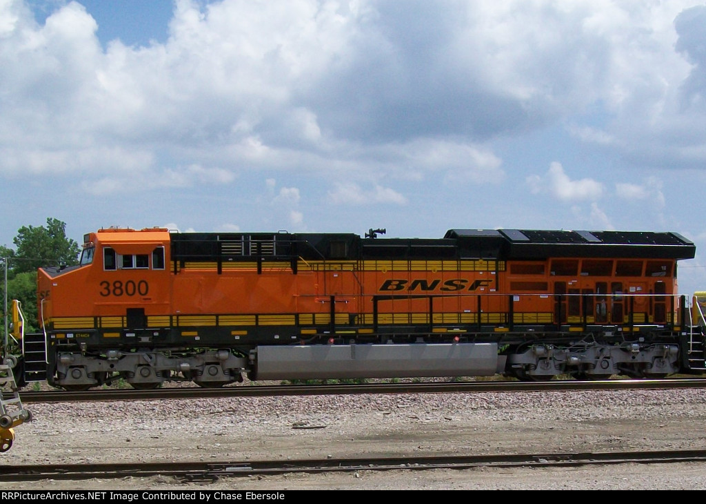BNSF 3800